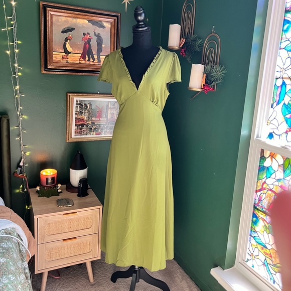 Dresses | The Green Ruched Trim Poet Sleeve Midi Dress With Tie | Poshmark